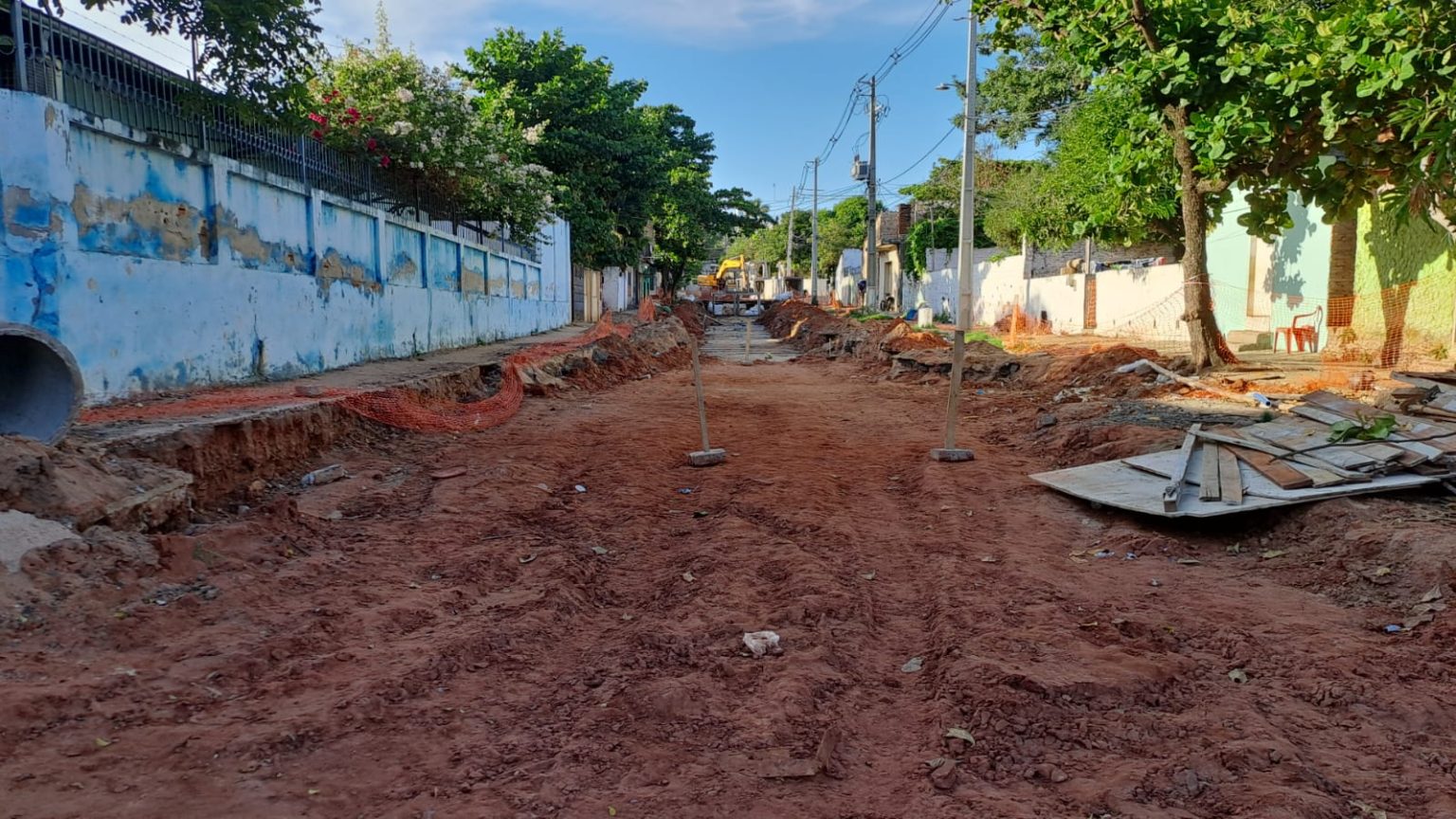 En la cuenca de Isabel La Católica están con demolición de muro de ...